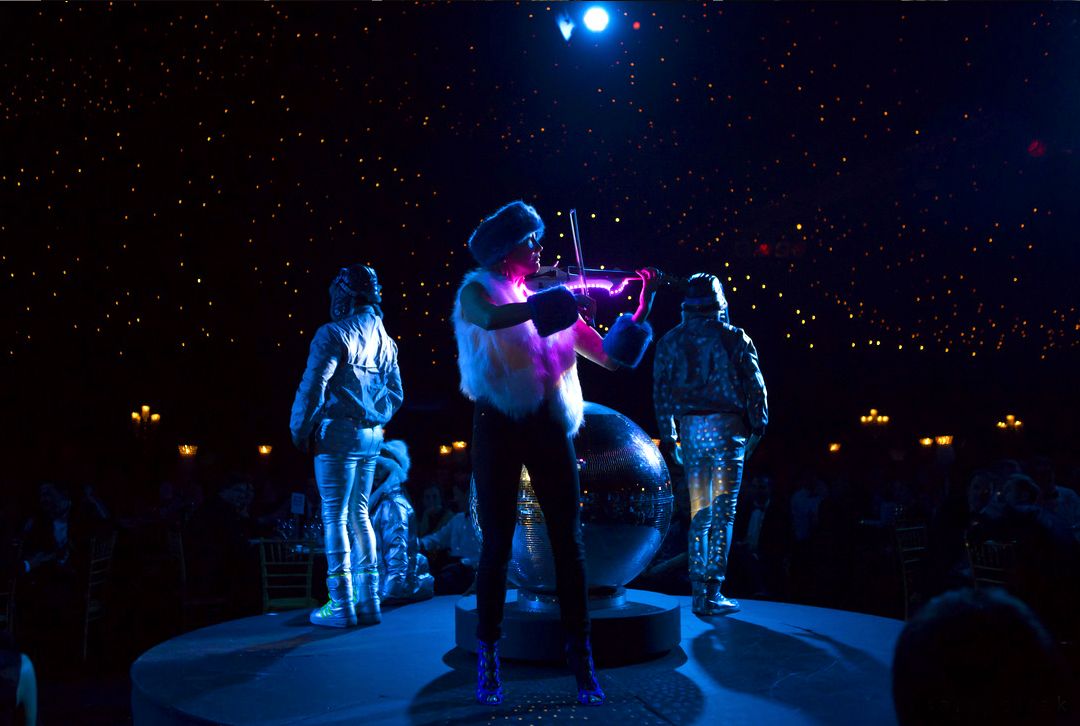 Violinist Sarah - Electric Violin - Platinum Entertainment Agency